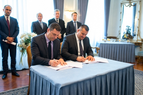 Ministarstvo zdravstva Republike Hrvatske - Potpisan ugovor o funkcionalnom spajanju KBC Osijek ...